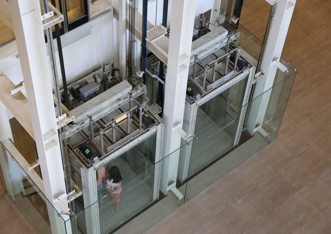 55081211 – elevator structure inside the building